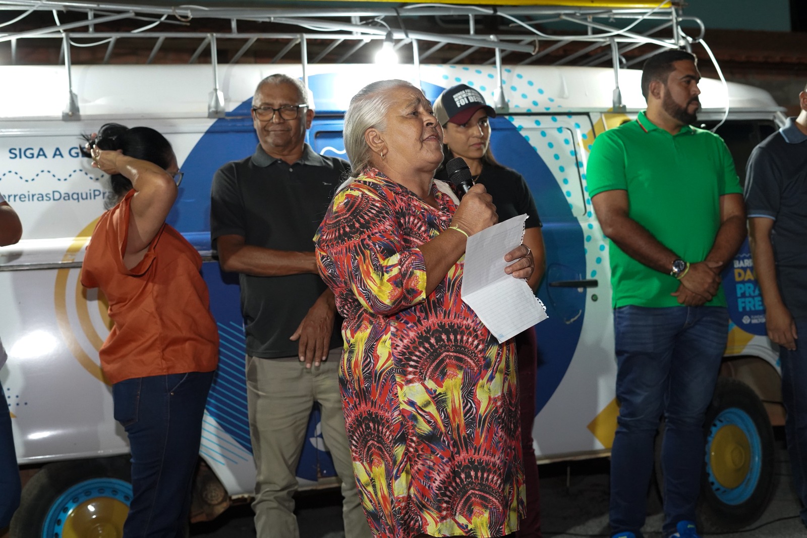 População leva à Danilo Henrique lista de demandas no Barreiras Daqui ...